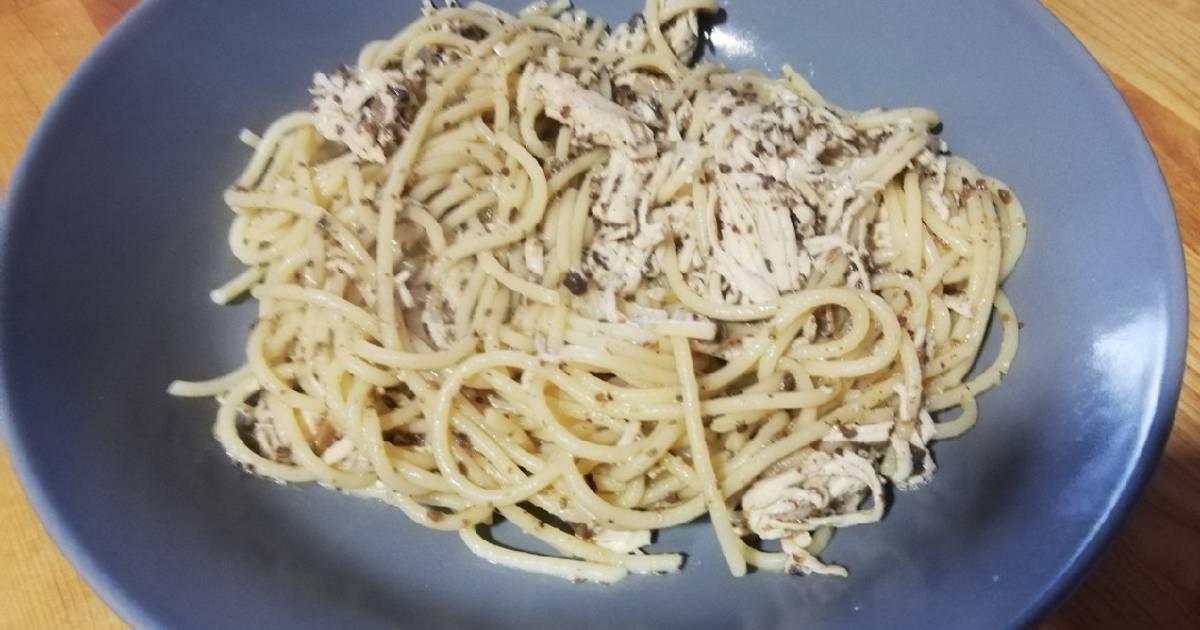 Spaghetti con pollo y trufa Receta de Aino- Cookpad