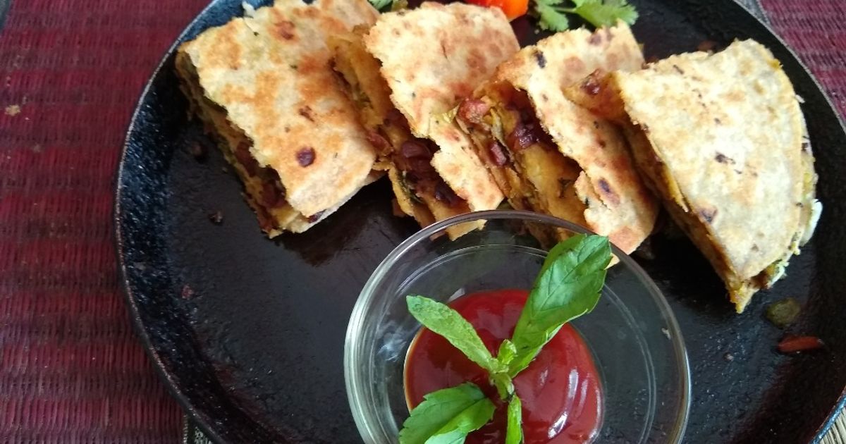 Club Paratha Sandwich Recipe by Mukti Sahay - Cookpad