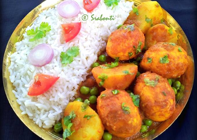 Srabonti Dutta দ্বারা আলু কড়াইশুঁটি দিয়ে হাঁসের ডিম কষা(alu ...
