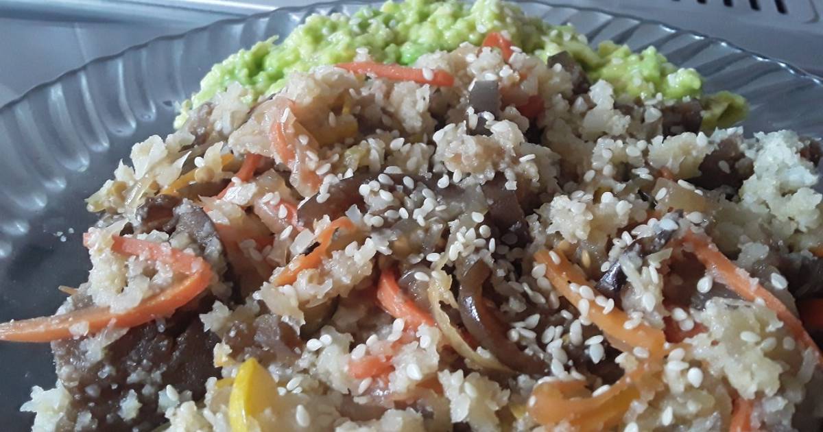 Arrocito de coliflor con berenjenas salteadas!!! 😁🍙🍚🍆🥕🌰🥒🍆🍚🍙 Receta de ...