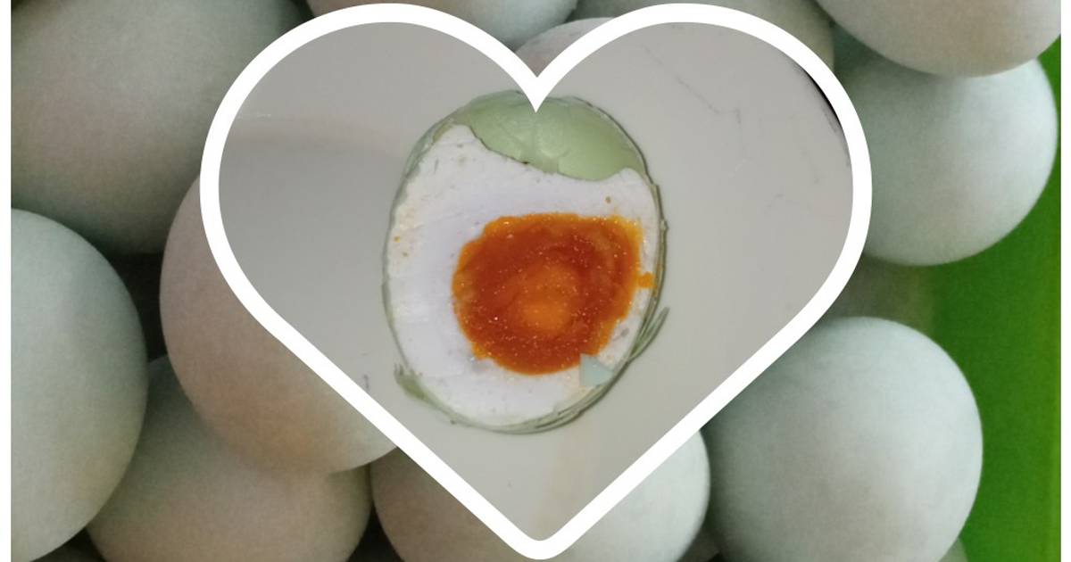 Resep Telur Asin pakai Bubuk Bata oleh Ummu Aqim - Cookpad