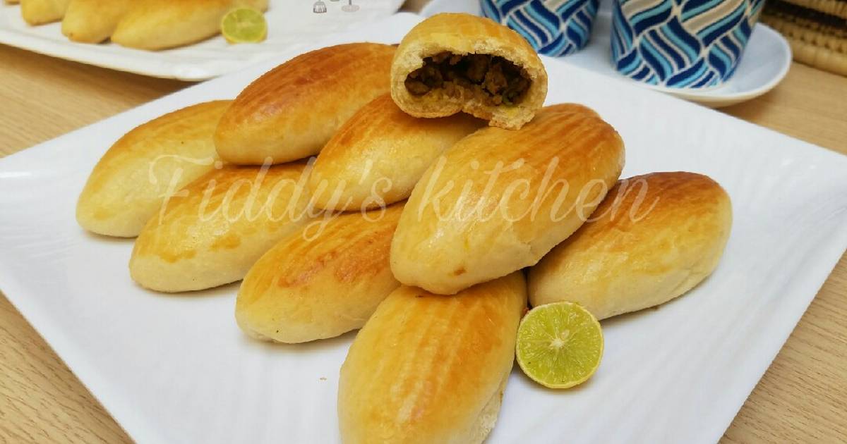 Meat pocket buns Recipe by Firdausy Salees - Cookpad
