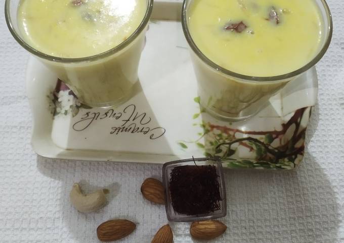 Winter delicacy kesar dry fruit milk Recipe by Kavita Kapoormehrotra ...