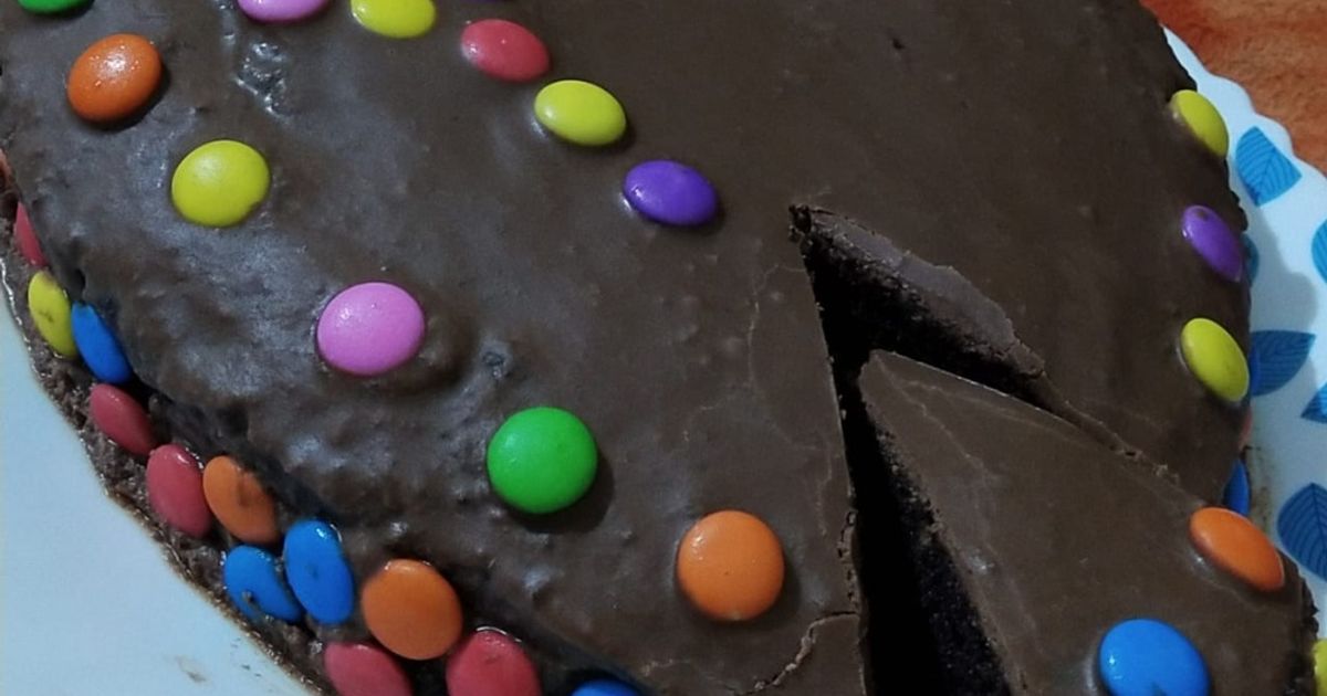 Valentine's Day Cadbury Cake Recipe by Rimpa Bose Deb - Cookpad