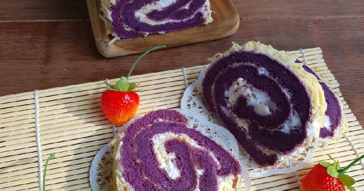 Resep Taro Roll Cake (Bolu Gulung Taro) oleh anissa.karlina - Cookpad