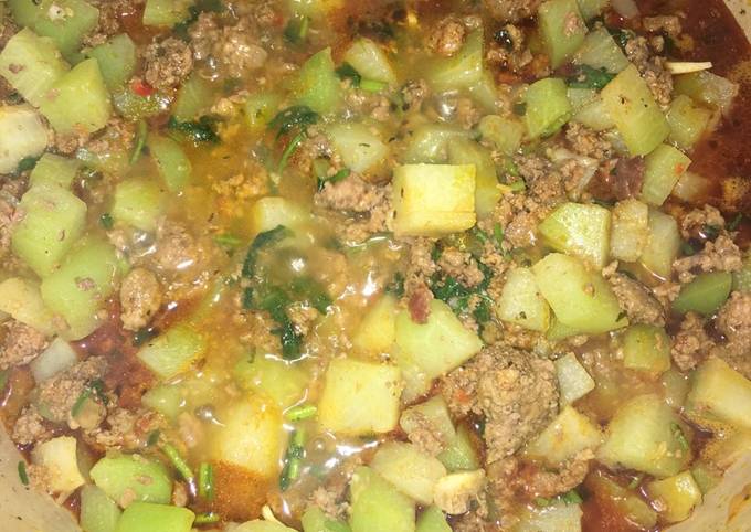 Picadillo de chayote y carne molida Receta de Evelin ArceV 🌴- Cookpad