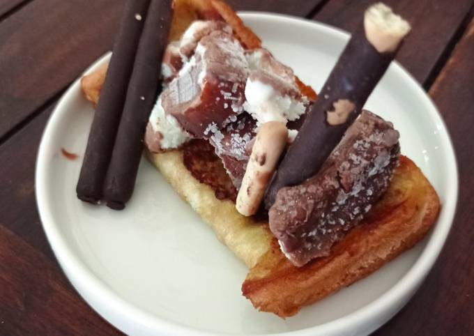 Resep CHOCO FRENCH TOAST with Ice Cream oleh avec_bian - Cookpad