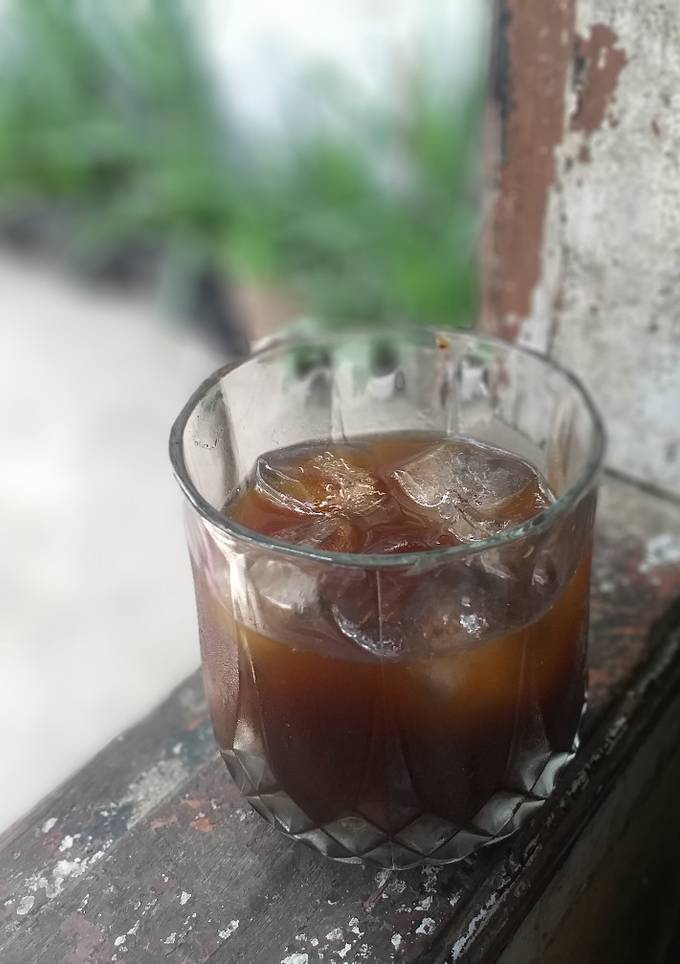 Resep Es Kopi Americano dengan Cita Rasa Manis oleh Ika Septi - Cookpad