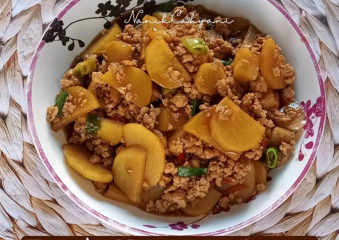 Resep Tumis Kentang Ayam oleh Nanik Cahyani Hernowo - Cookpad