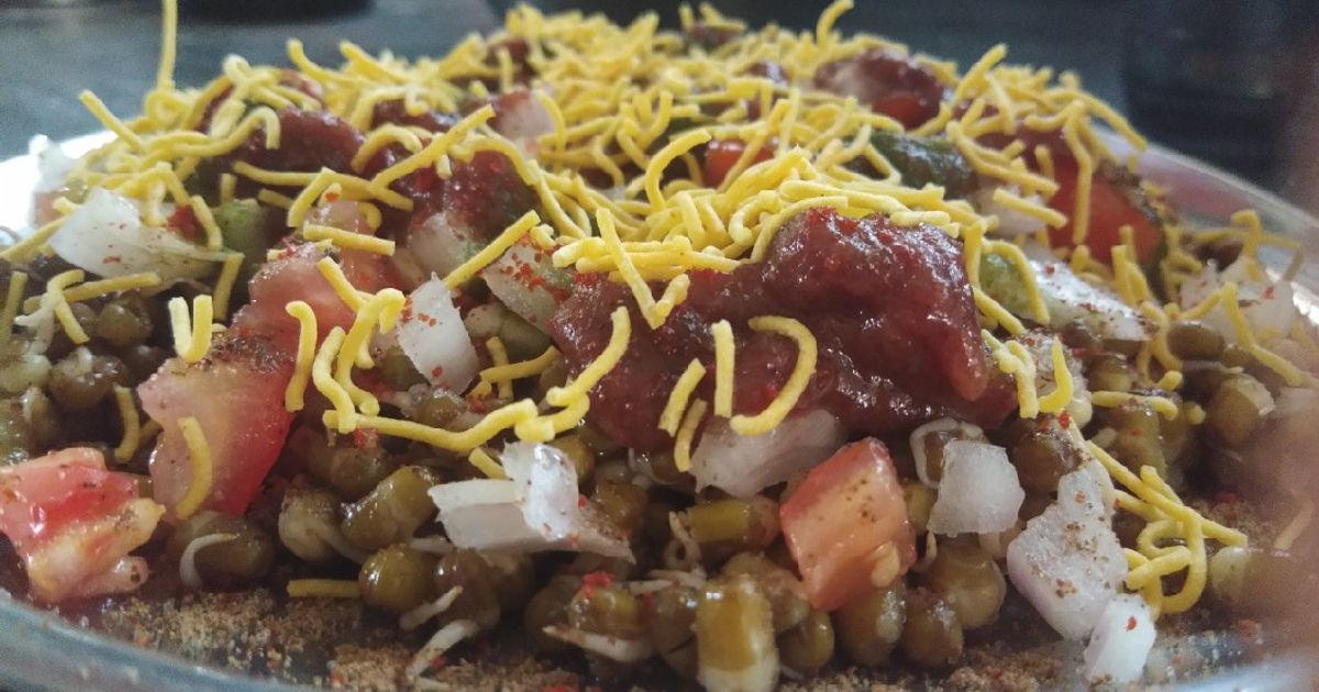 Sprouted Moong Bhel Recipe by Nirali Desai - Cookpad