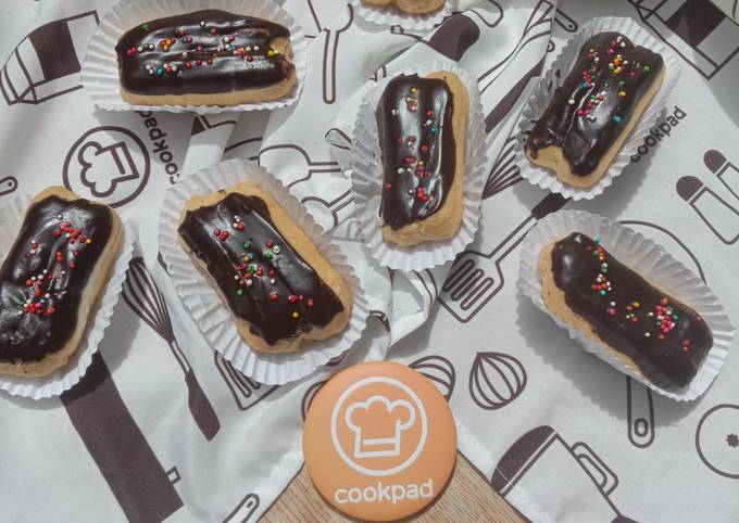 Resep Eclair Vla Susu (Kue Soes Klasik) oleh Mama Kafa - Cookpad