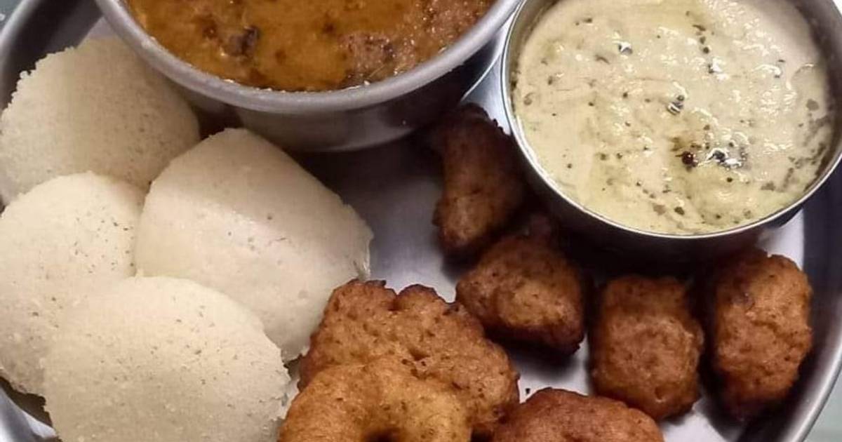 Black urad daal vada Recipe by Tanuja Sharma - Cookpad