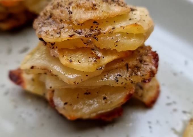 Sült burgonya sajttal, kakukkfűvel! VEGÁN | Gabriella Gál receptje ... Sült burgonya sajttal, kakukkfűvel! VEGÁN | Gabriella Gál receptje ...