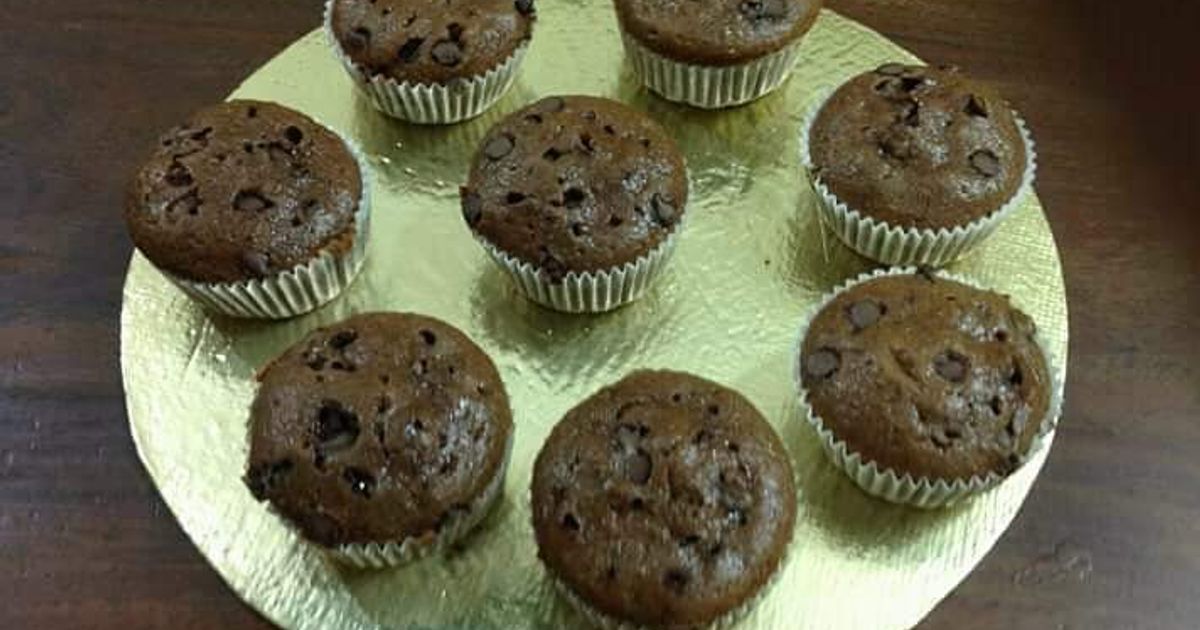 Chocolate Chip Muffins Recipe by Asma Ejaz - Cookpad