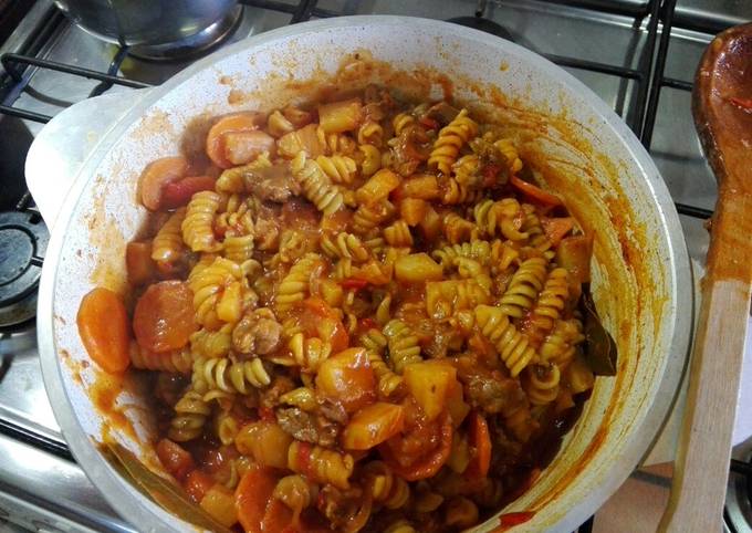 Guiso de fideos con carne Receta de Mario Rivero- Cookpad