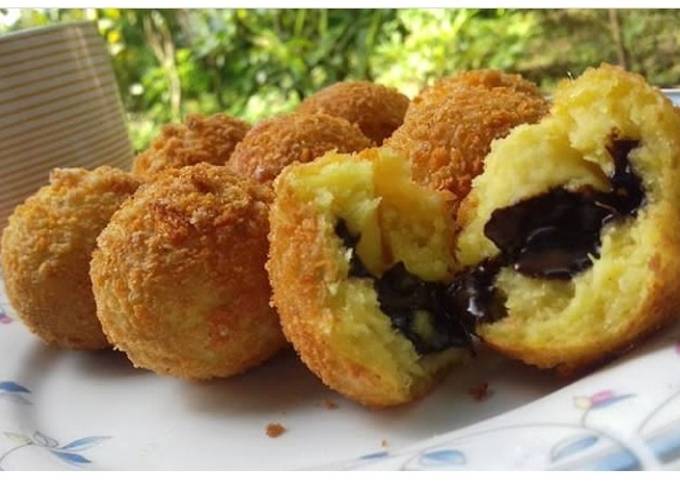 Resep Bola ubi coklat lumer oleh Okti - Cookpad