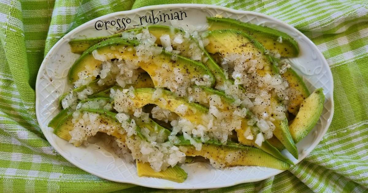 Ricetta Insalata di avogado (Salad Zavoka) di rosso rubinian - Cookpad