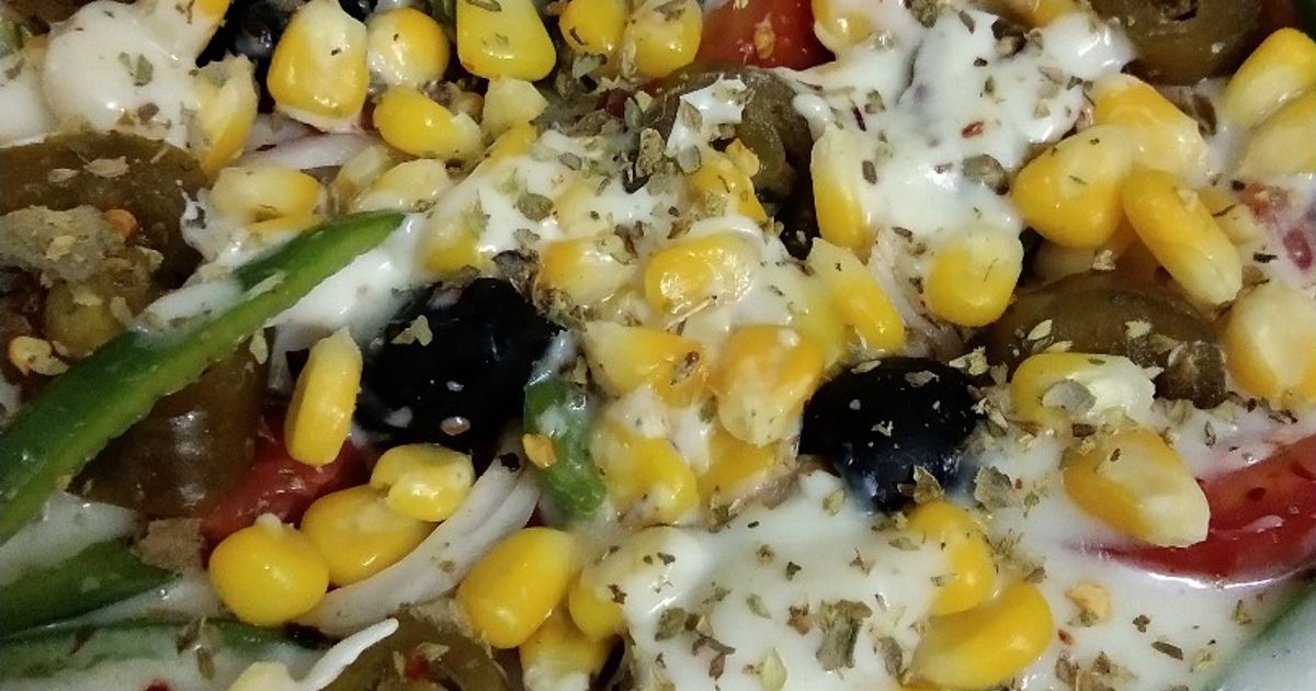 Cheesy Pan Pizza Recipe by Sneha Seth - Cookpad