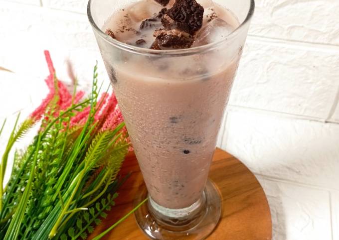 Resep Es Coklat Blender oleh Mba’Oppie_Kitchen - Cookpad