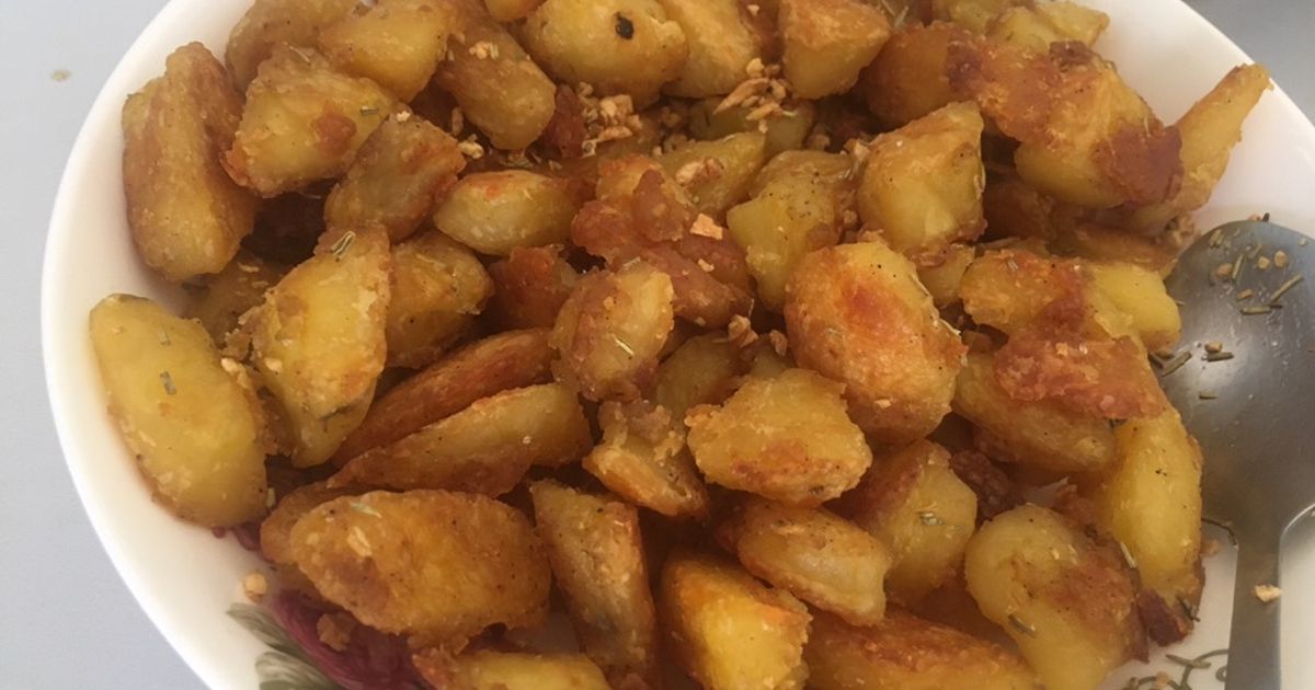 Resep Crispy Baked Potato Wedges/Cubes oleh Shanty G - Cookpad
