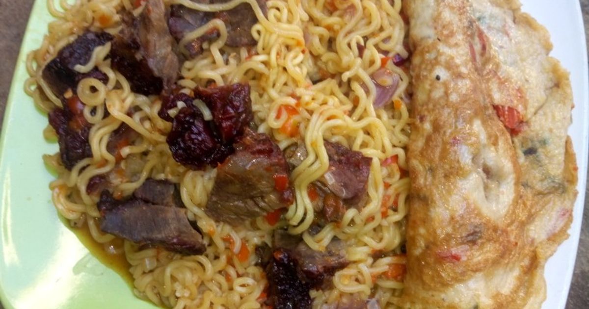 #Kebbi Made Indomie And Eggs Recipe by Usman Sumayya kwasara - Cookpad