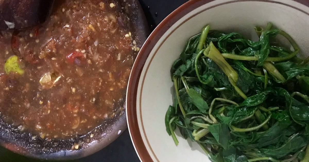 Resep Plecing kangkung pedas asam manis segar oleh Yunita Yesi - Cookpad