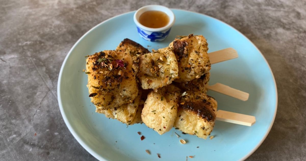 Crispy Tofu Spice Skewers Recipe by Yui Miles - Cookpad