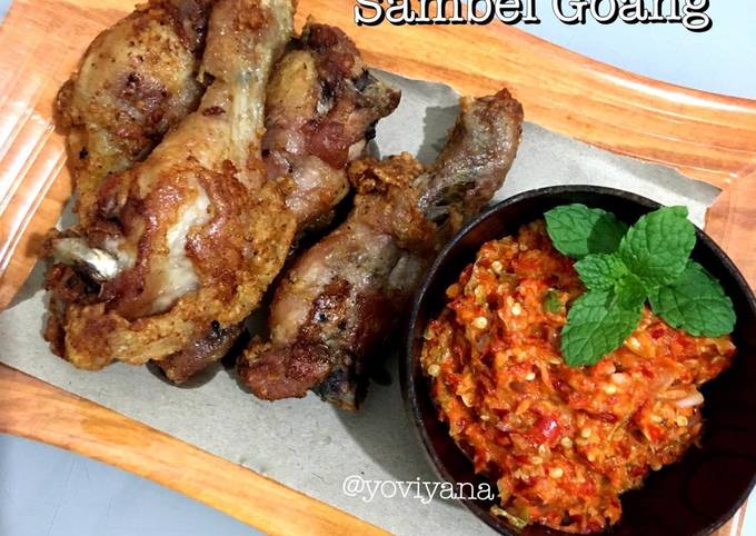 Resep Ayam Goreng Sambel Goang oleh yovi yana - Cookpad