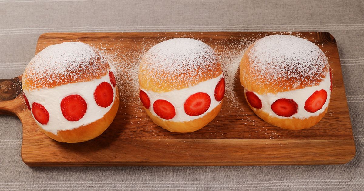 Maritozzi Con La Panna (Italian Sweet Bun With Cream) Recipe By Daruma ...