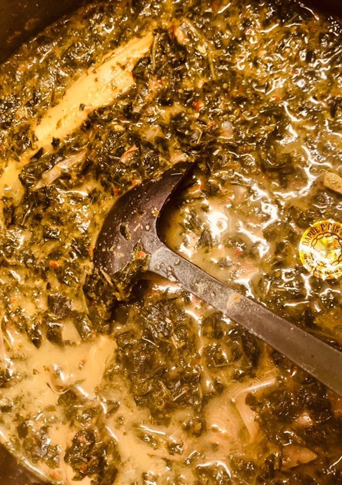 Resep Daun Singkong atau Sayur Daun Ubi Tumbuk khas Sumatera, Melayu oleh Dapue P'Cik Budi - Cookpad