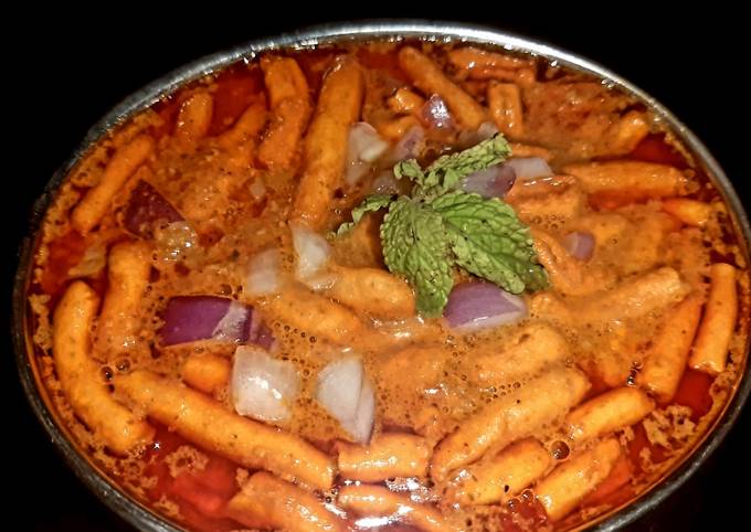 Sev Bhaji / Curry Recipe by Namrata Bhogade - Cookpad