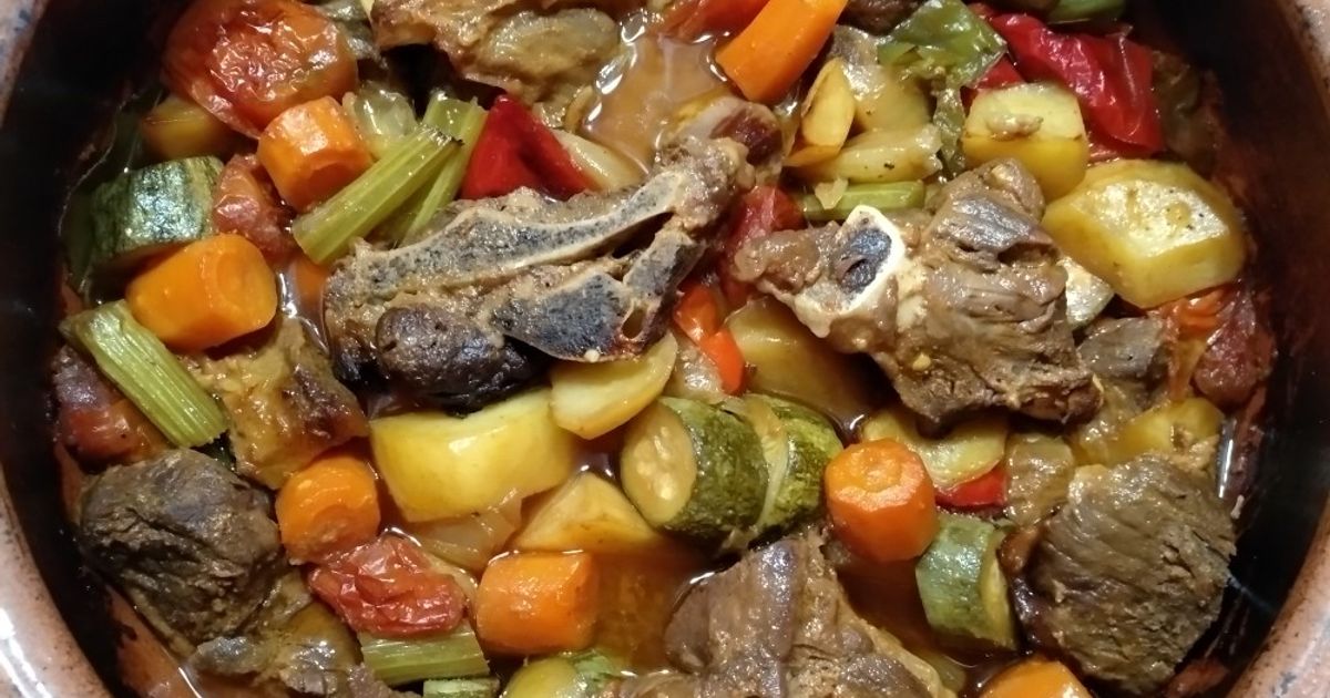 Πρόβειο στη γάστρα με λαχανικά Συνταγή από τον/την Anna Beni - Cookpad