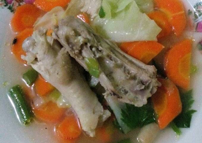Resep Sop Balungan Ayam oleh Intania Putri Yasmina Fajri - Cookpad