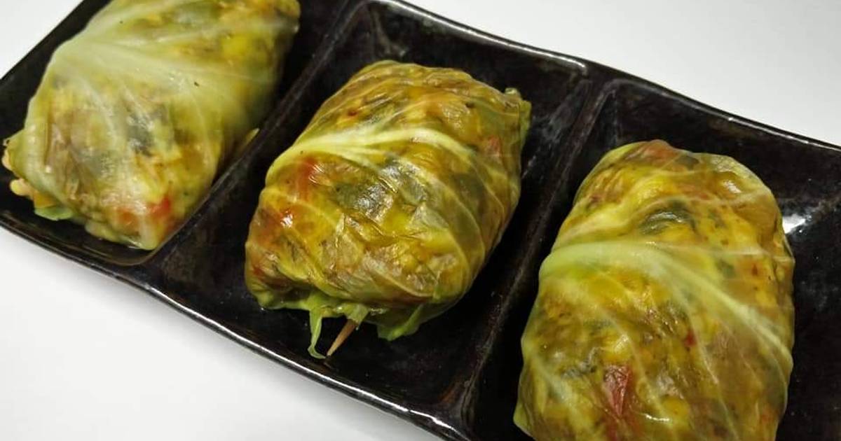 Spicy Cabbage Rolls Recipe by Archana Bhargava - Cookpad