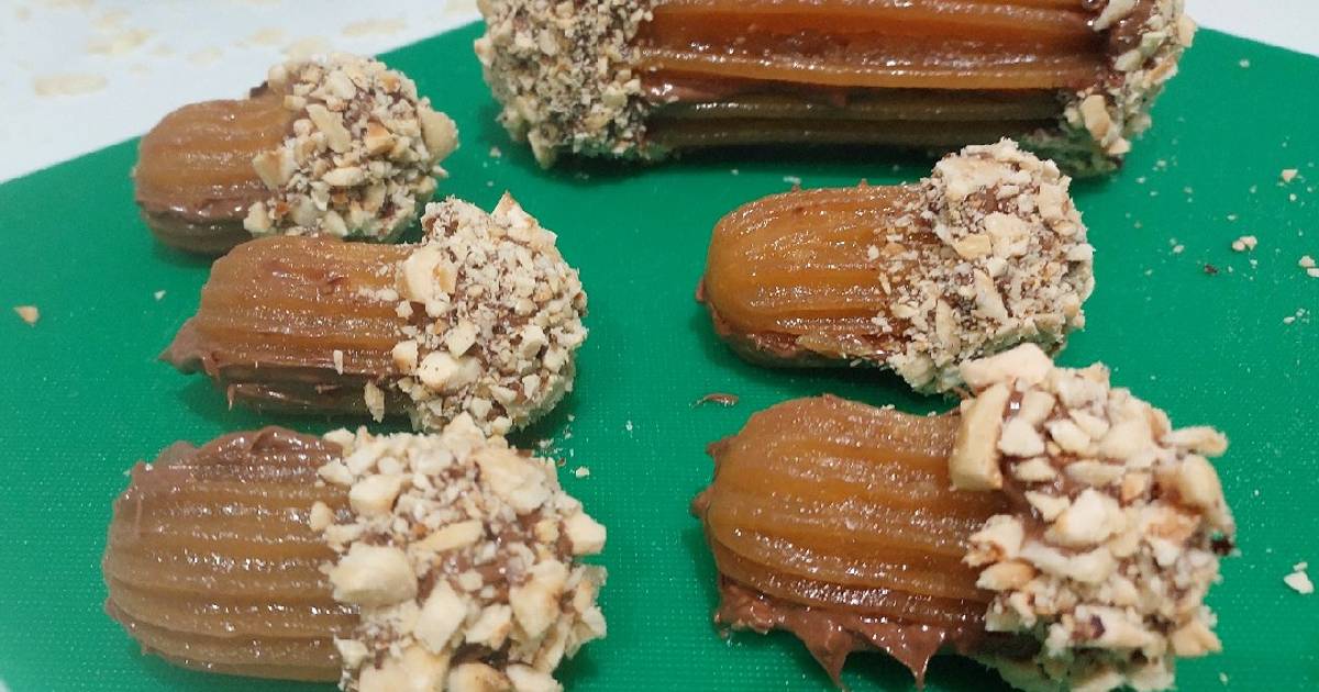 Τουλουμπάκια γεμιστά με πραλίνα Ferrero rose και κομμάτια φουντουκιού ...