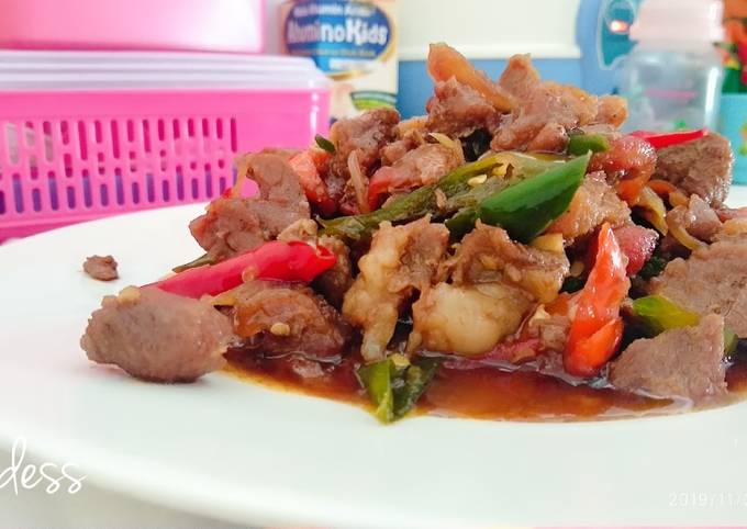 Resep Daging kecap pedas oleh mrsdess - Cookpad