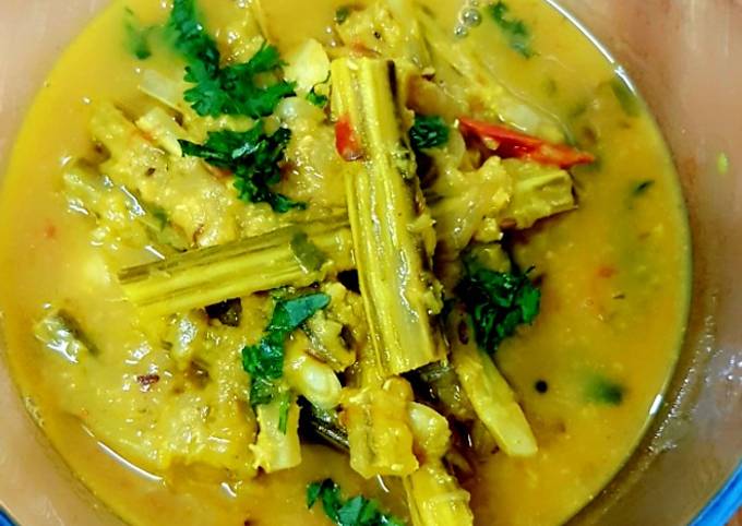 Sohanjana ki phali (drumsticks) Recipe by Sadia Alvi - Cookpad