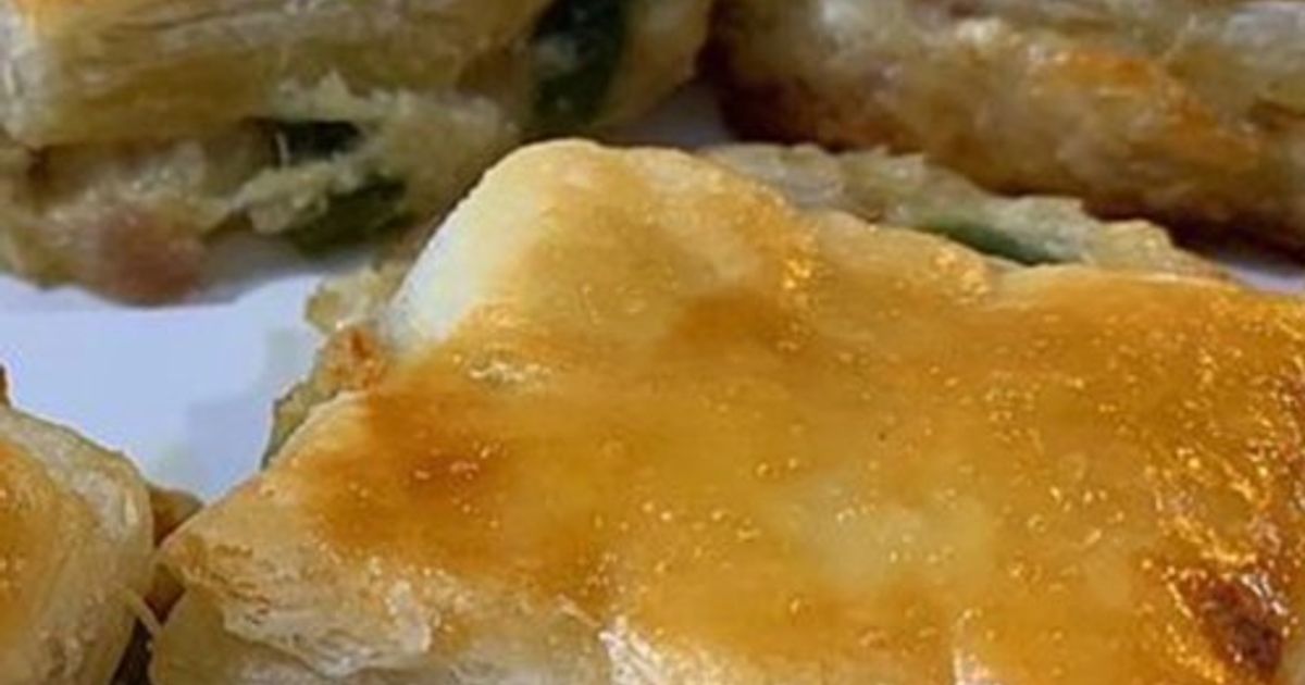 Chicken Cheese Patties Recipe by Sima Khan - Cookpad
