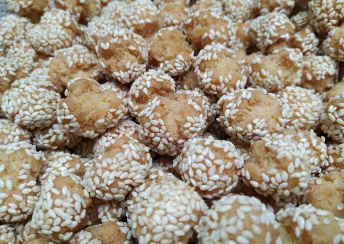 Resep Roti Ketawa mini/Onde Kering mini oleh Nancy De Simo - Cookpad