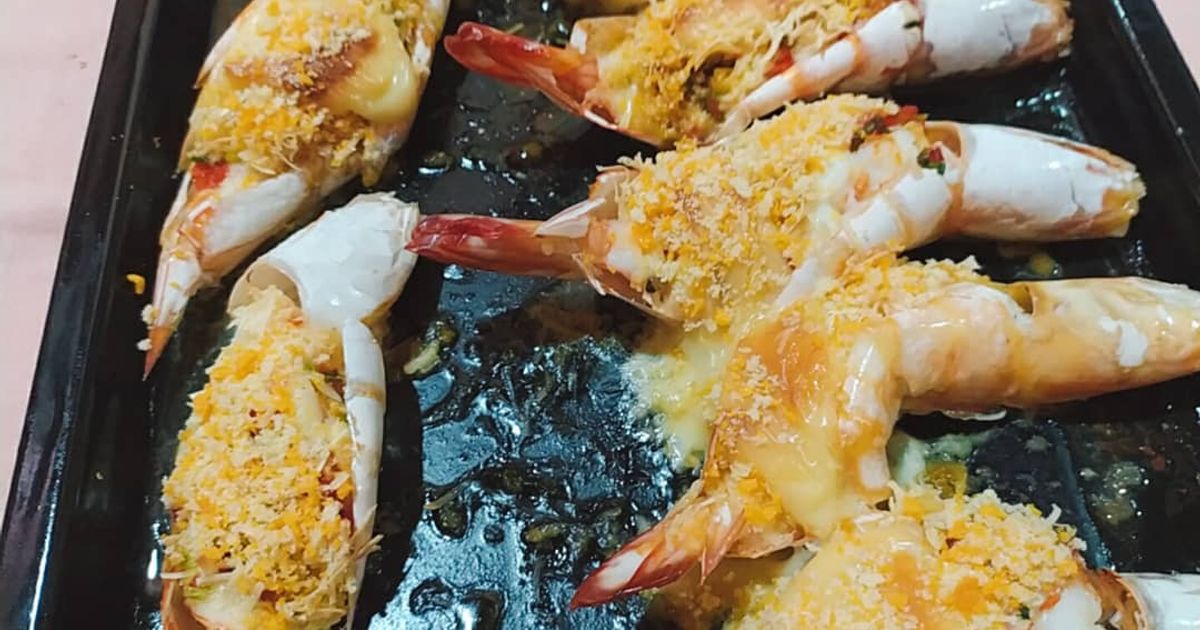 Resep Baked Cheesy Garlic Prawns oleh Mona Moulia - Cookpad