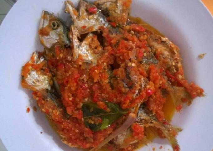 Resep Ikan goreng rica rica oleh Winaliciousxo - Cookpad