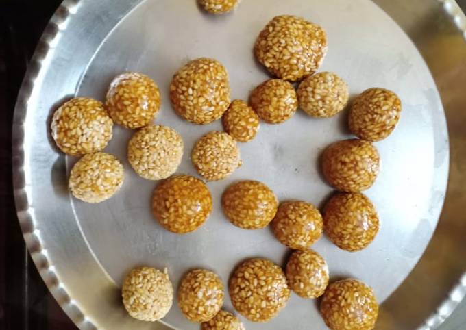 Sesame Seeds Laddu Recipe by Supratim Sadhukhan - Cookpad