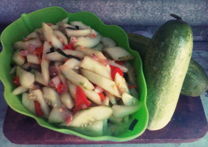 Resep Timun sambel matah oleh ratna_mint - Cookpad
