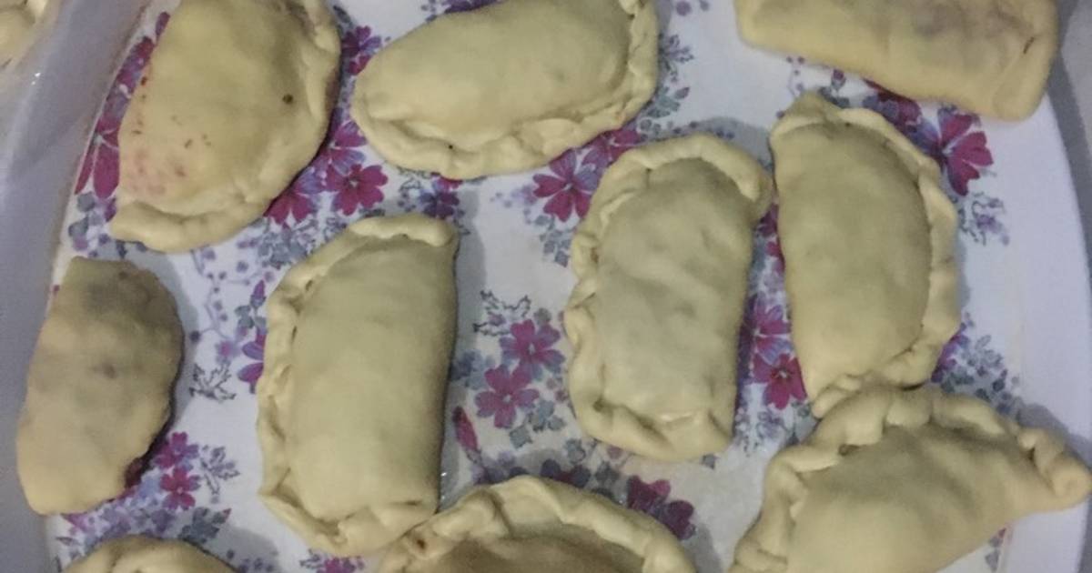 Resep Pastel daging sayur simple oleh Prili Anindia - Cookpad