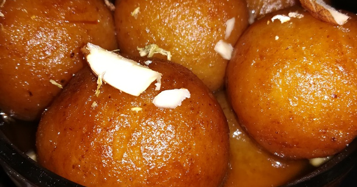 Potato Gulab Jamun Recipe by Surabhi Akhilsivan - Cookpad