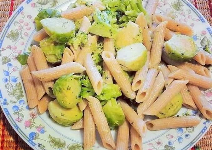 Fideos canuto integrales con colcitas y brócoli Receta de ...