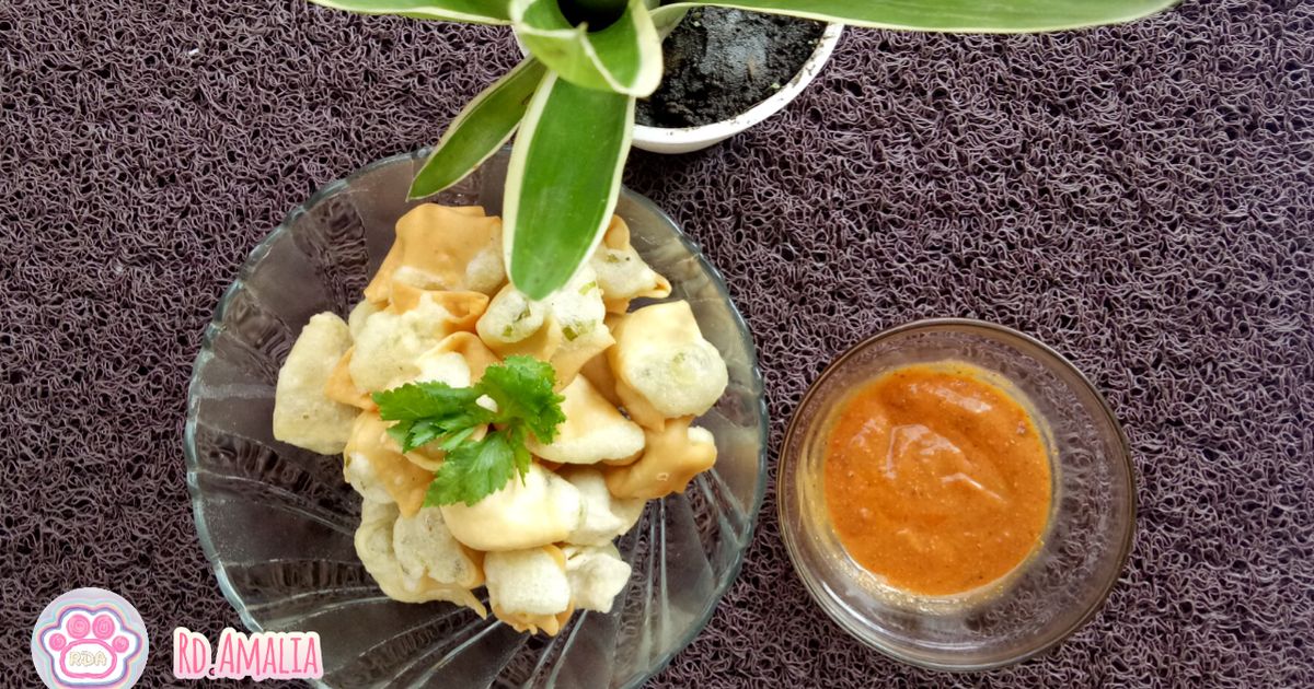 Resep 22. Gurilem Pangsit + Saos Ala Tukang Dagang oleh Rizka Dinda Amalia - Cookpad