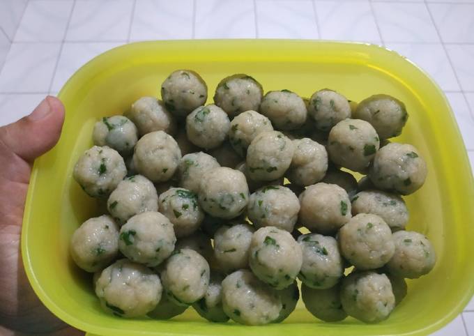 Resep Pentol ikan tenggiri simple oleh Nabilla Adelina - Cookpad