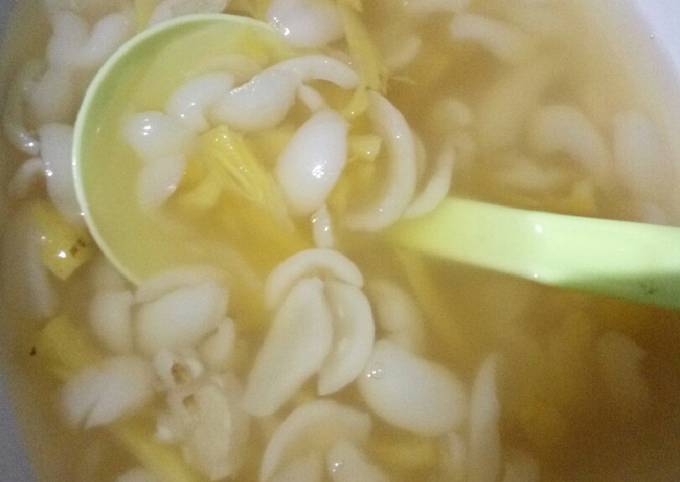Resep Es rambutan nanas oleh Rinanty Permana - Cookpad