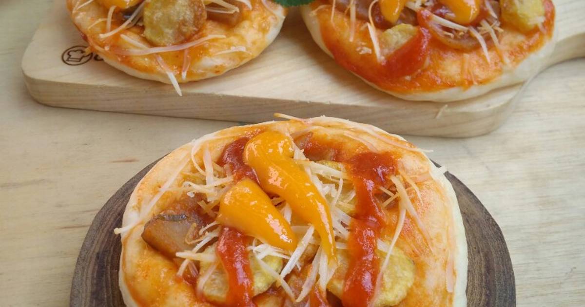 Resep Pizza Mini Topping Bakso oleh Hadleny Kitchen - Cookpad Resep Pizza Mini Topping Bakso oleh Hadleny Kitchen - Cookpad
